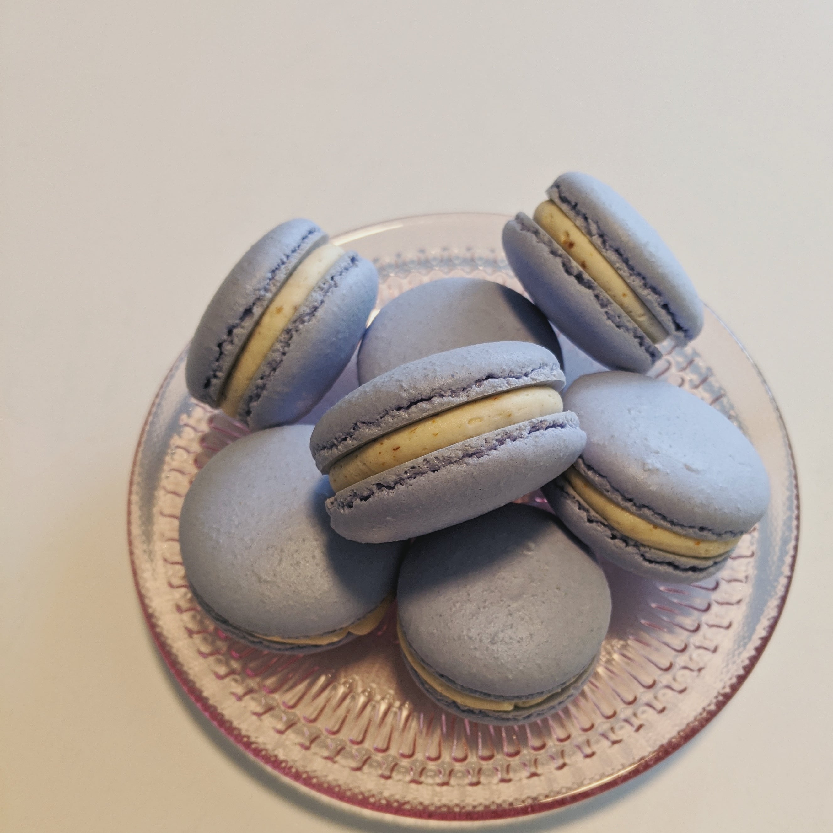 Fig macarons | Scrolller