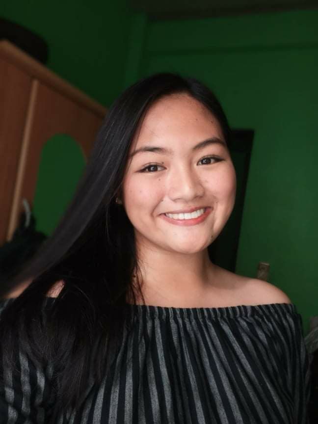Filipina Scrolller