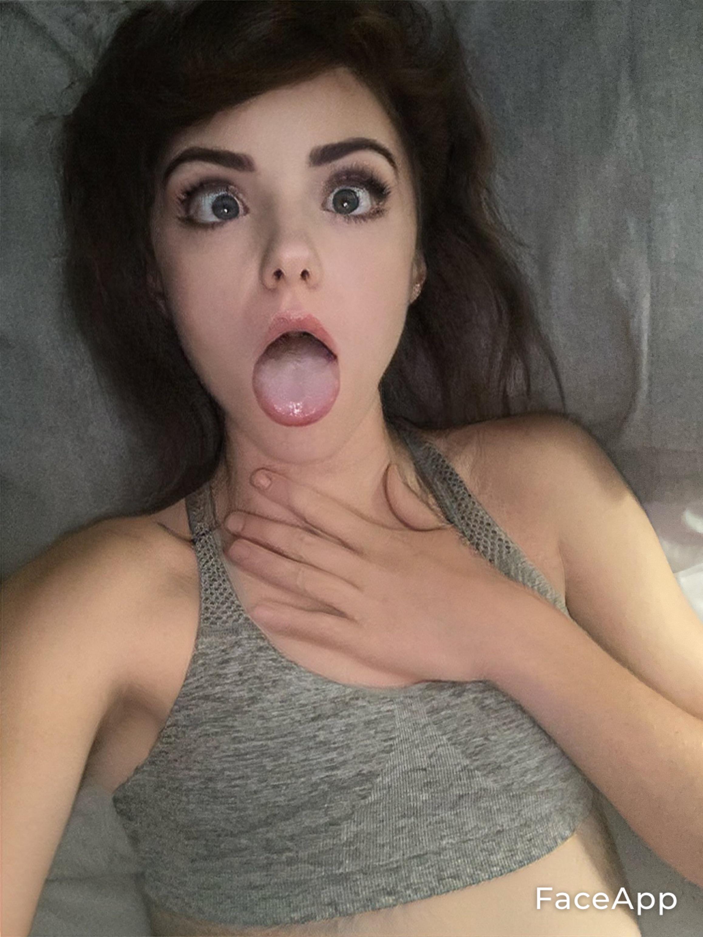 Fill my open mouth | Scrolller