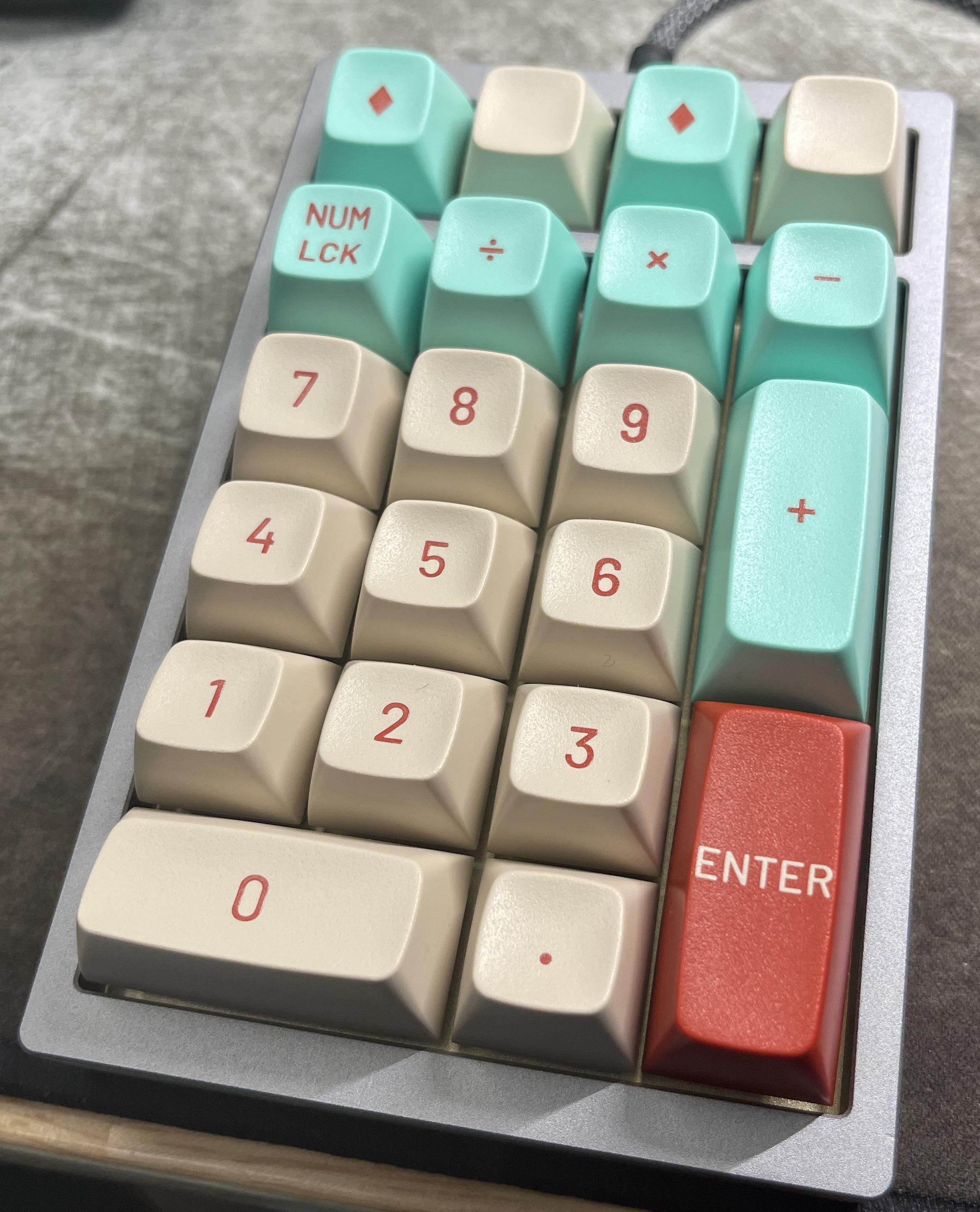 Finally built my KBDPAD MKII | Zealio V2 Lubed, Durock V2, MT3 Jukebox | Scrolller