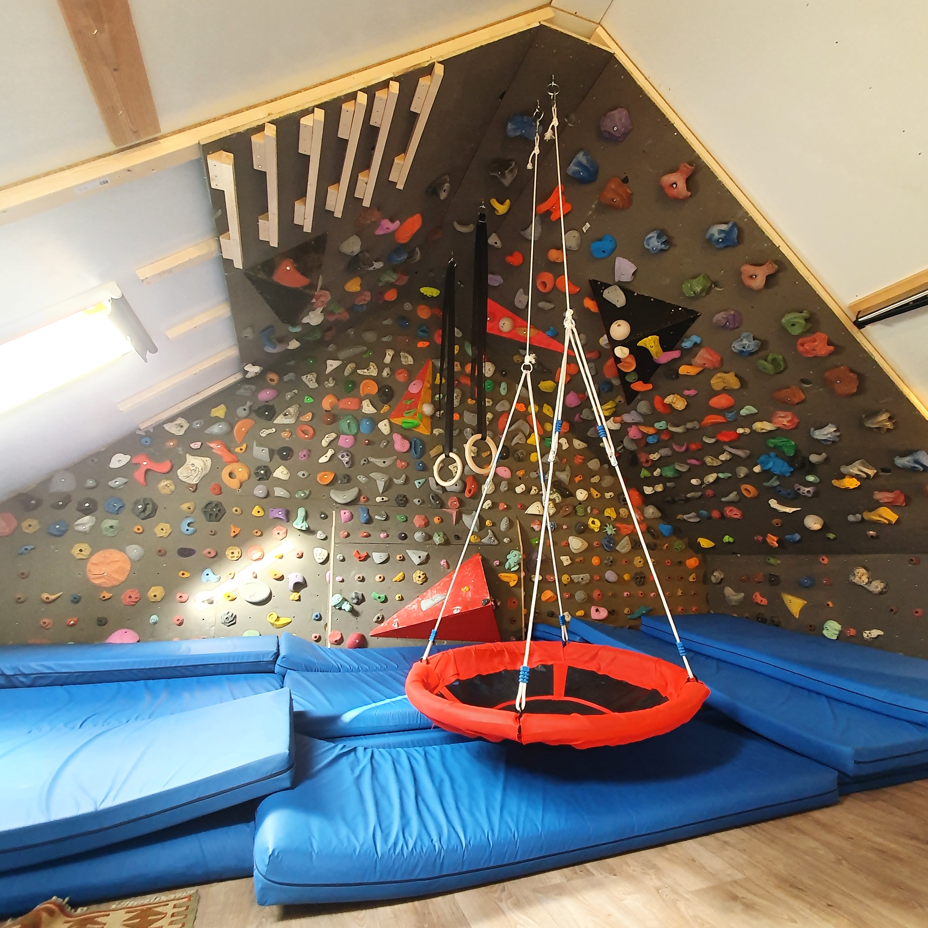 Finished my climbing attic. | Scrolller