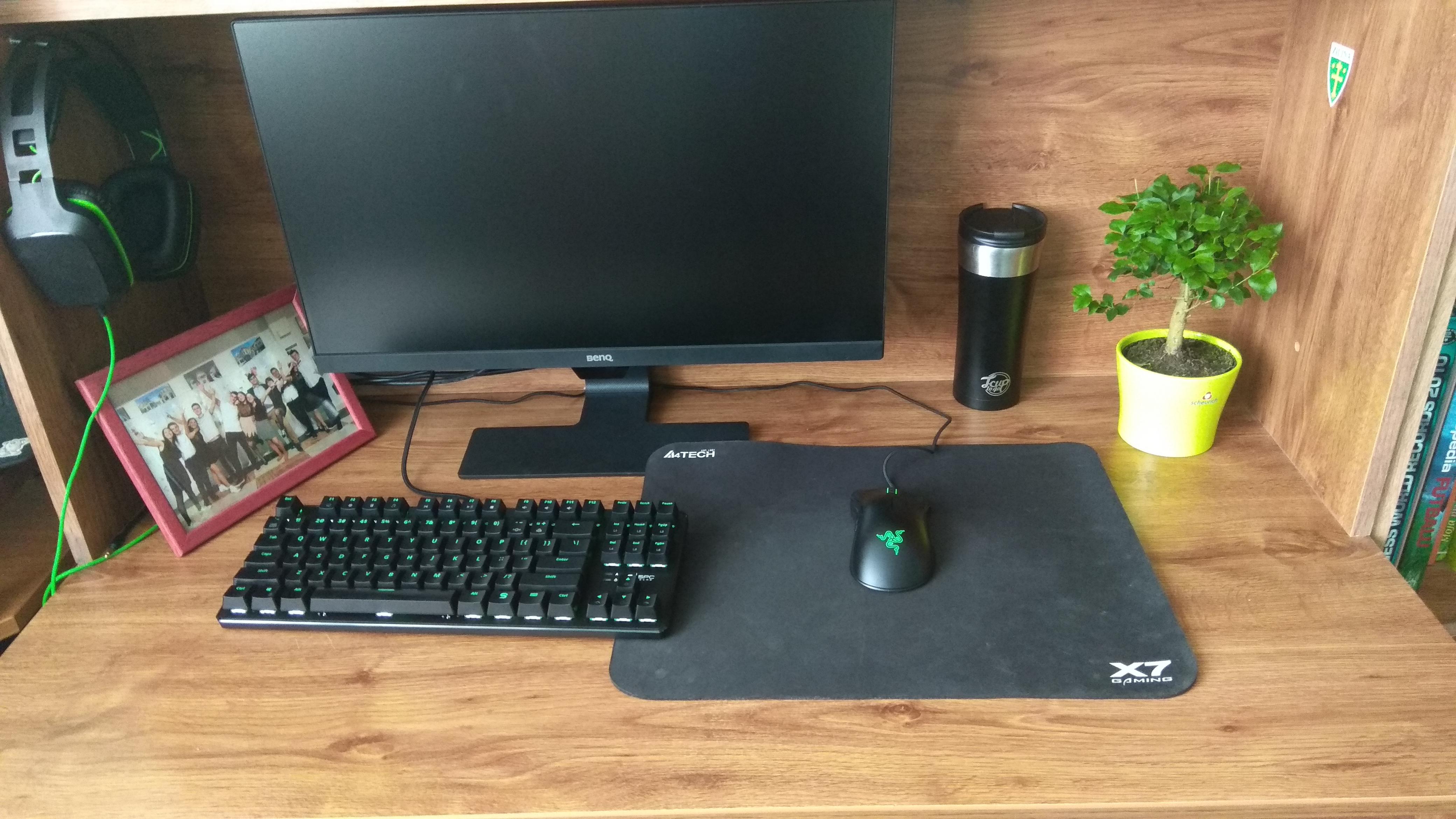 Finished my first ever actual desk setup, even drilled hole for cables and headphones hook ...