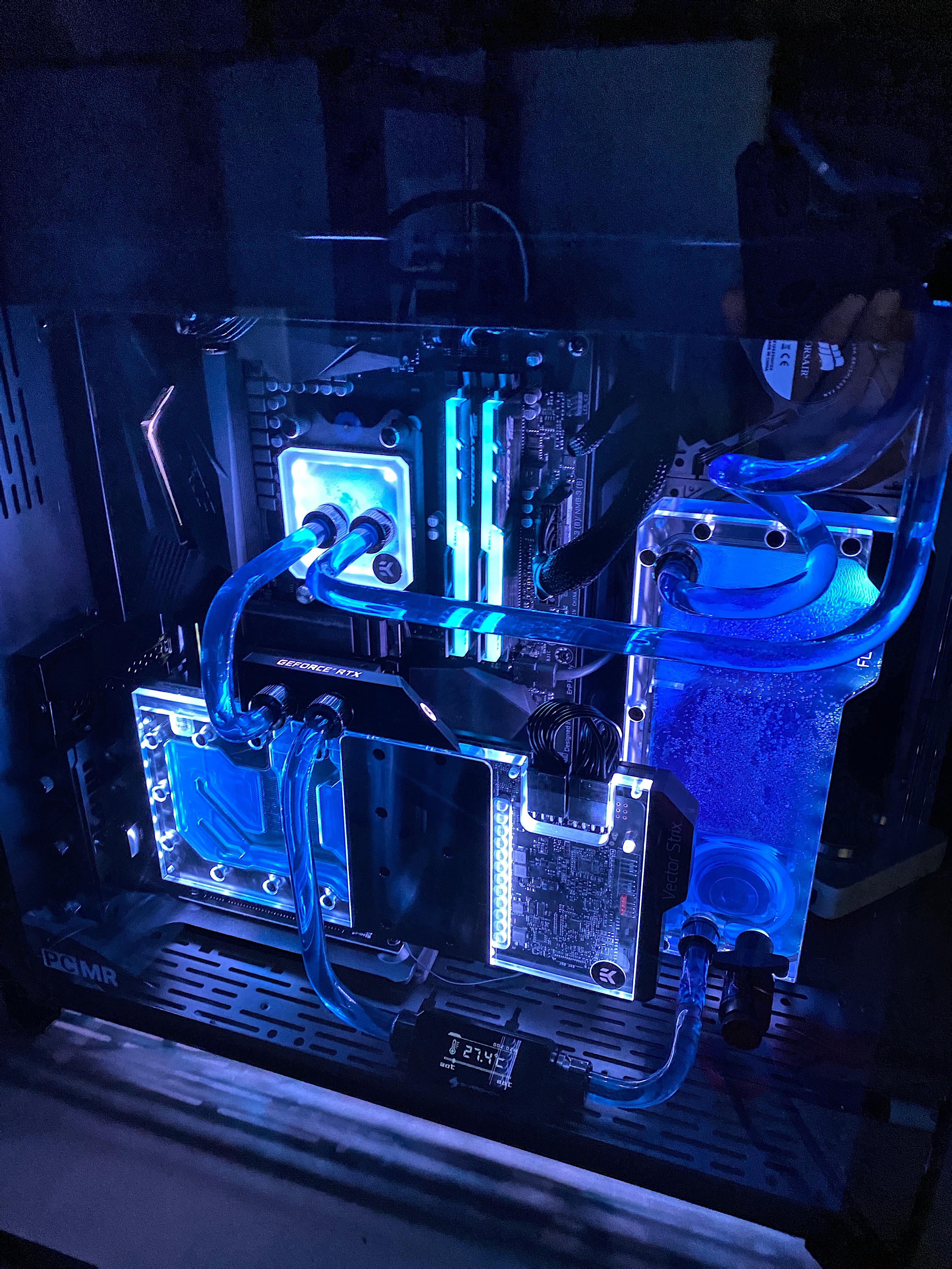 Finished my first water cooled build! | Scrolller