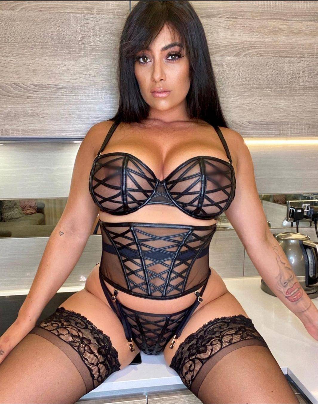 Fiona Siciliano (@fionagirlsoho) | Scrolller