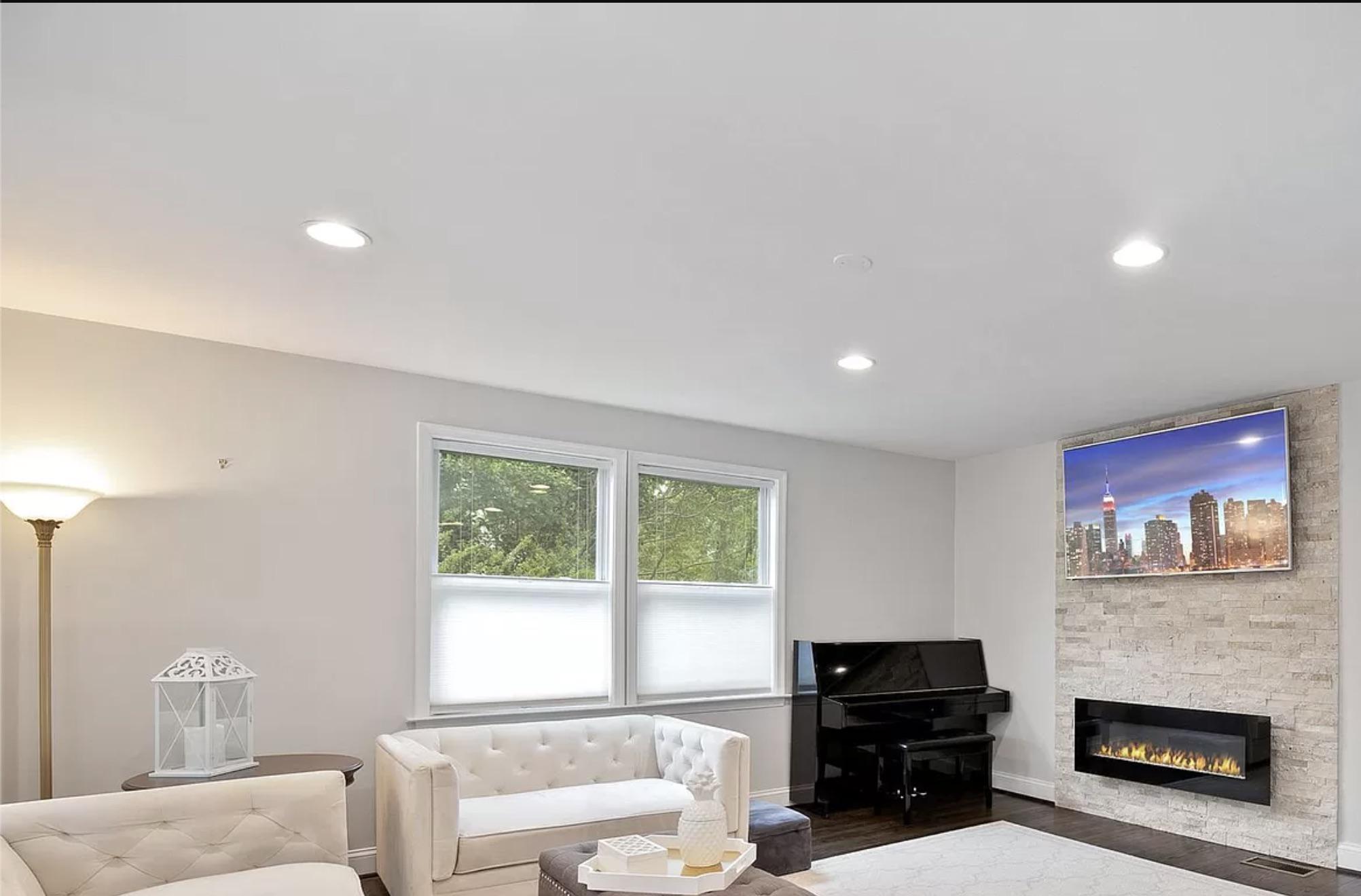 Fireplace is HOT | Scrolller