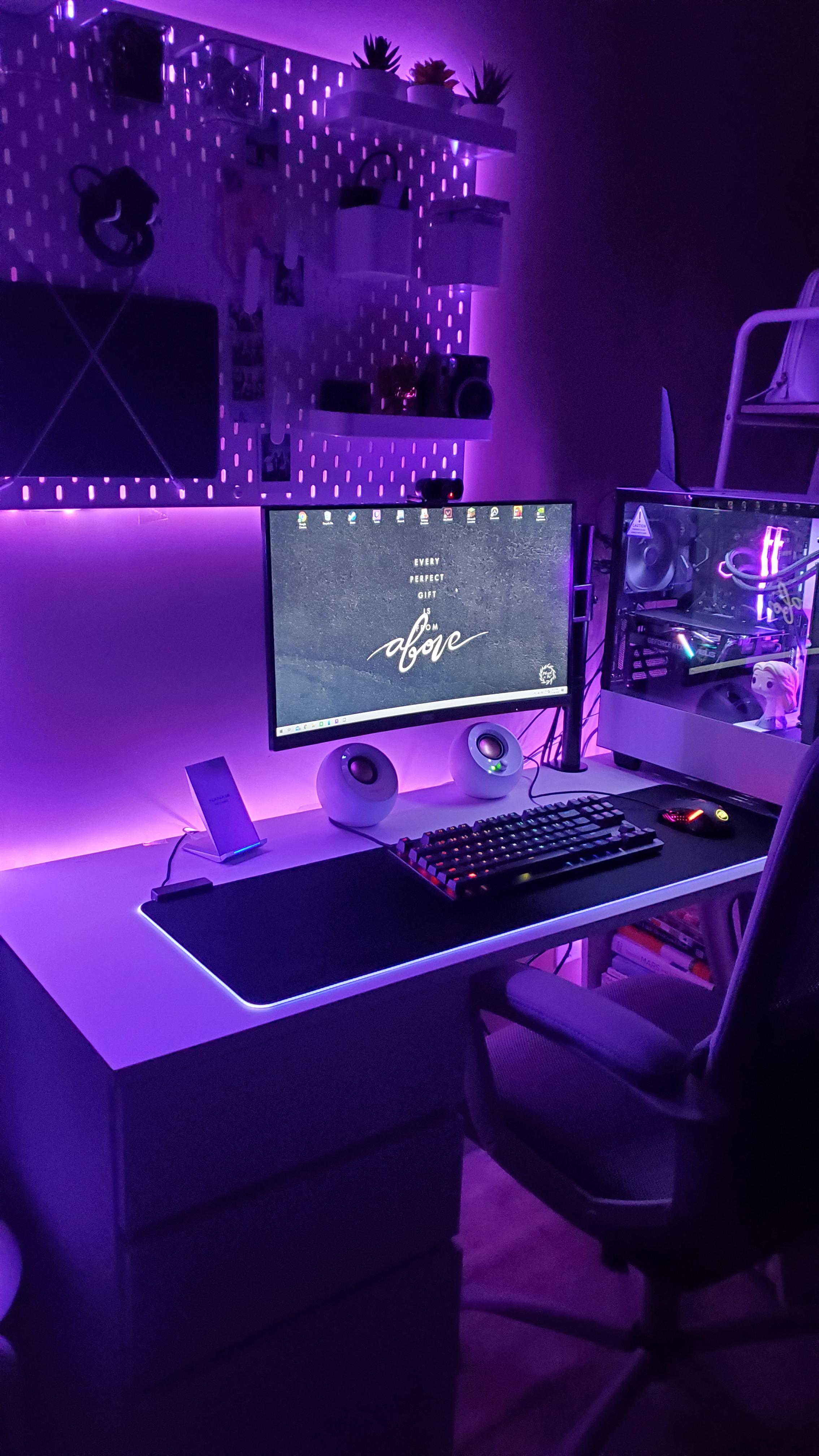 First-Ever Post and Battlestation! What do you think? | Scrolller
