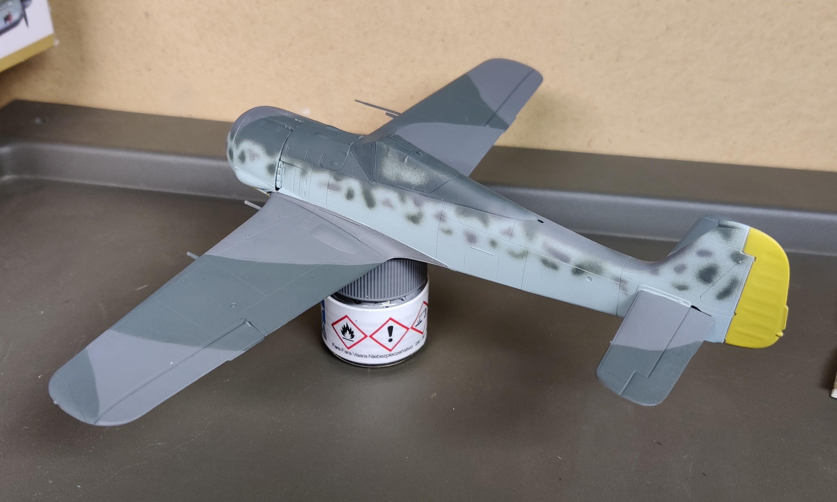 First ever try with mottle, Tamiya 1:48 FW-190 A3 | Scrolller