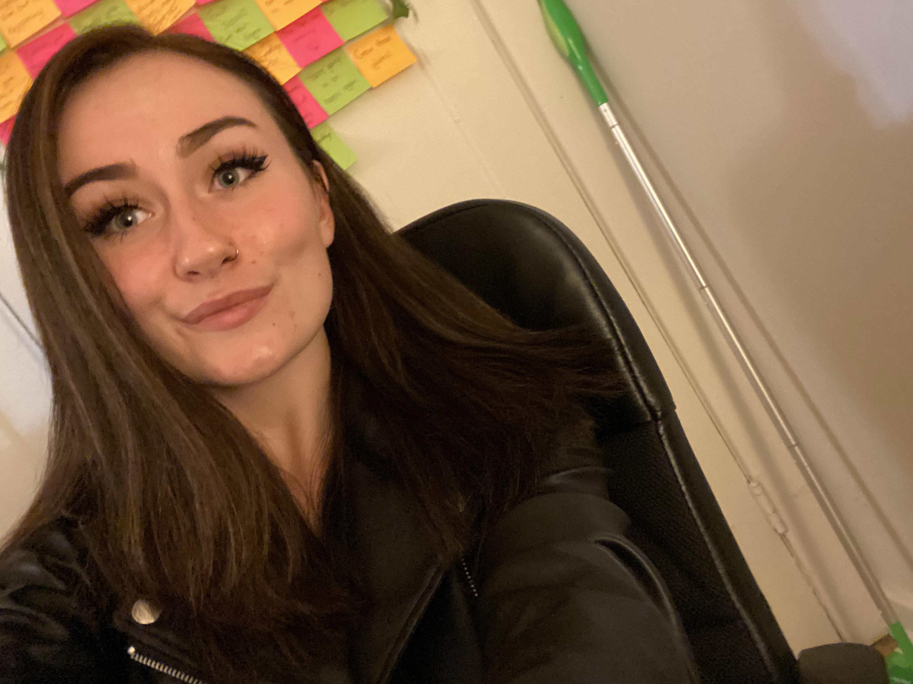 First impressions? | Scrolller