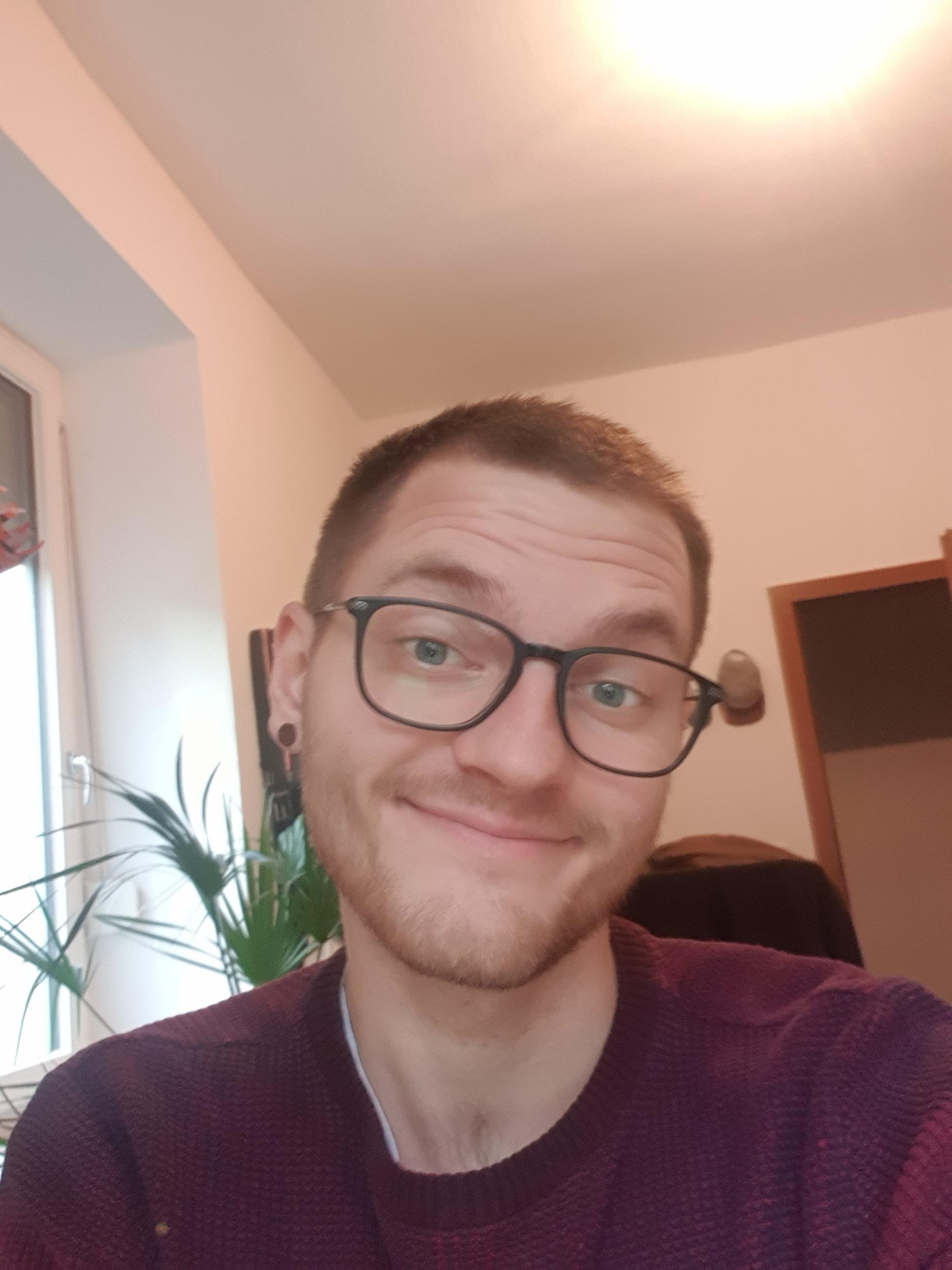 First Post, hello everyone ! | Scrolller