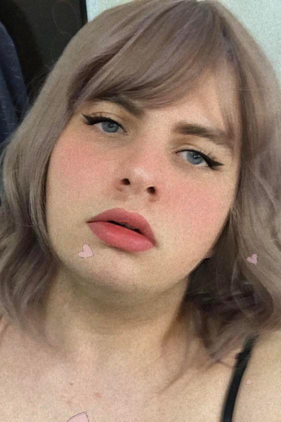 First post here 😳👉👈 | Scrolller