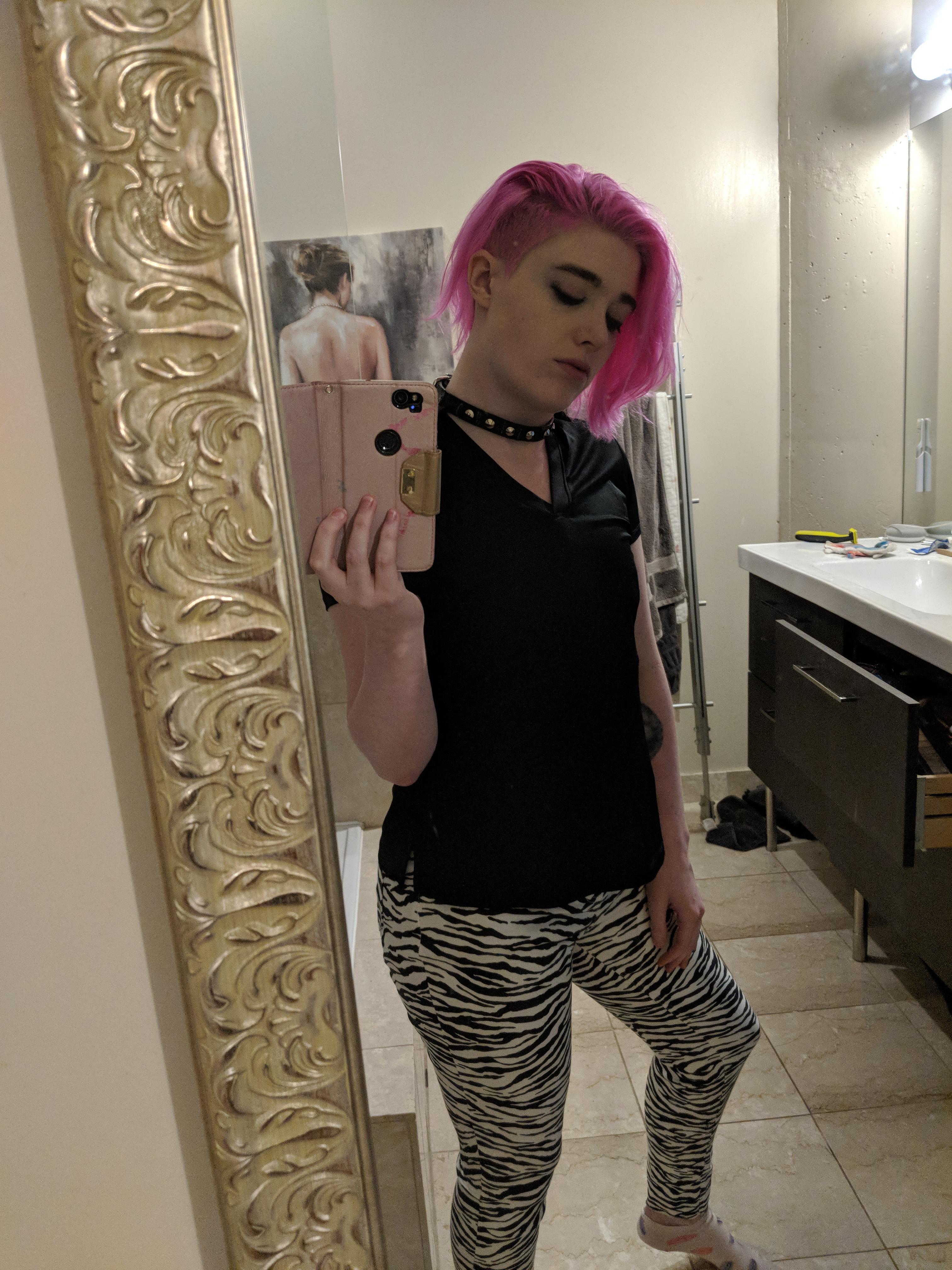 First time going to a concert full boy mode (FTM pre everything) 😅 love that punk style gives me ...