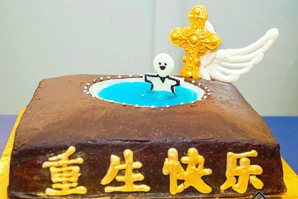 first time making SWIMMING POOL CAKE for church Christening/Baptism Ceremony. Video making links ...