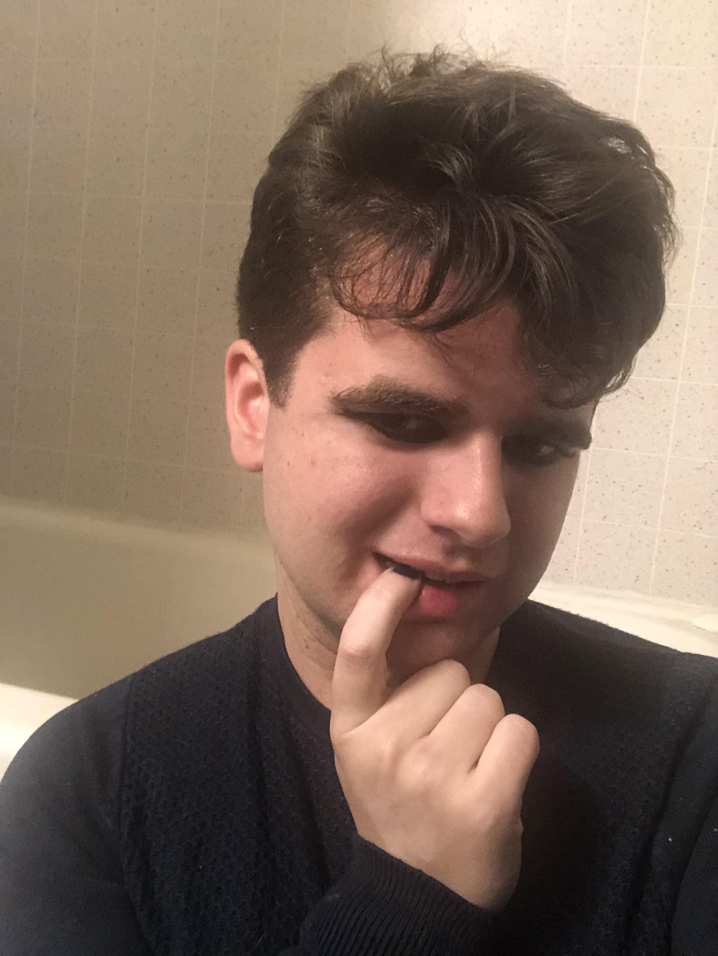 First time with Makeup | Scrolller