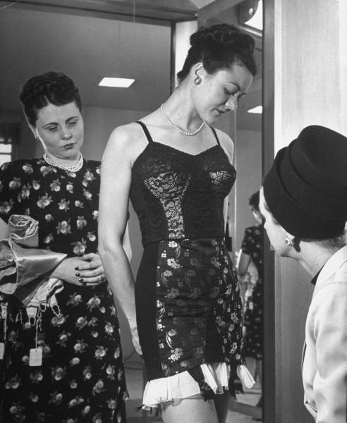 Fitting room | Scrolller