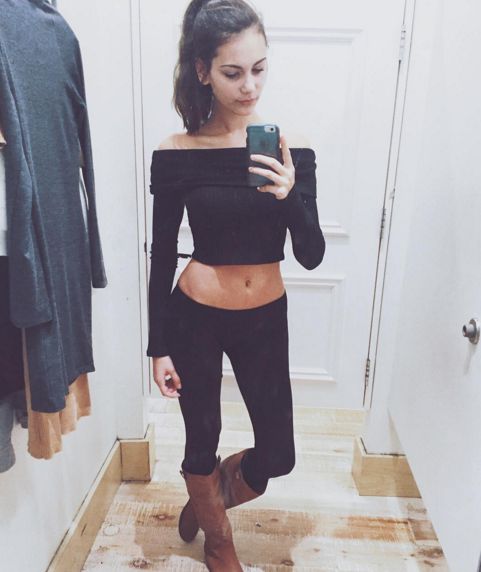 Fitting room | Scrolller