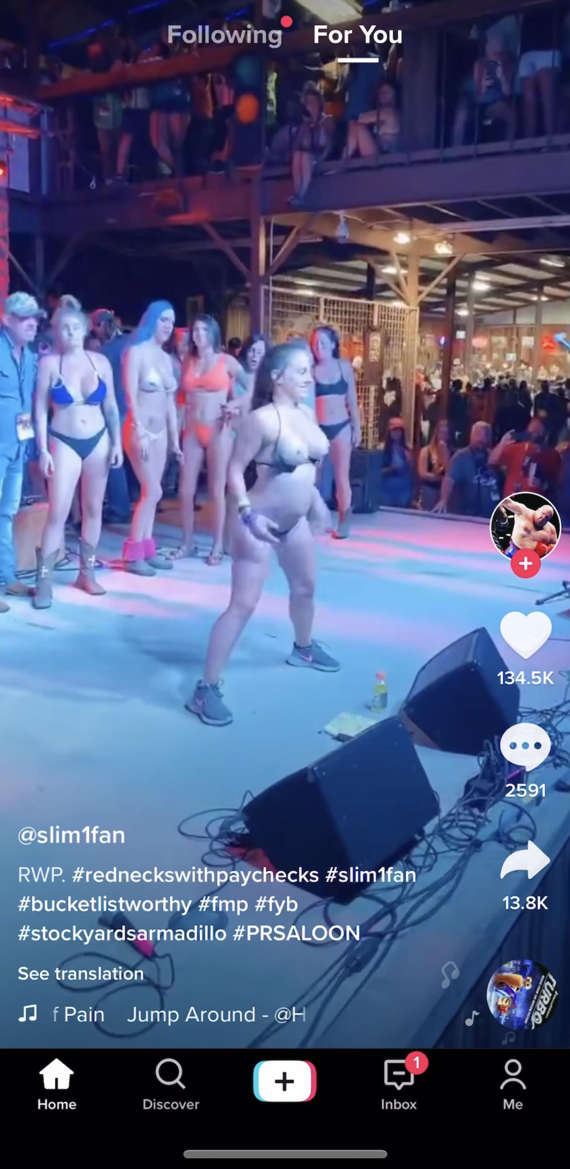 Flashing | Scrolller