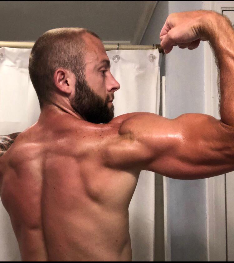 Flex 4 daddy (35) | Scrolller