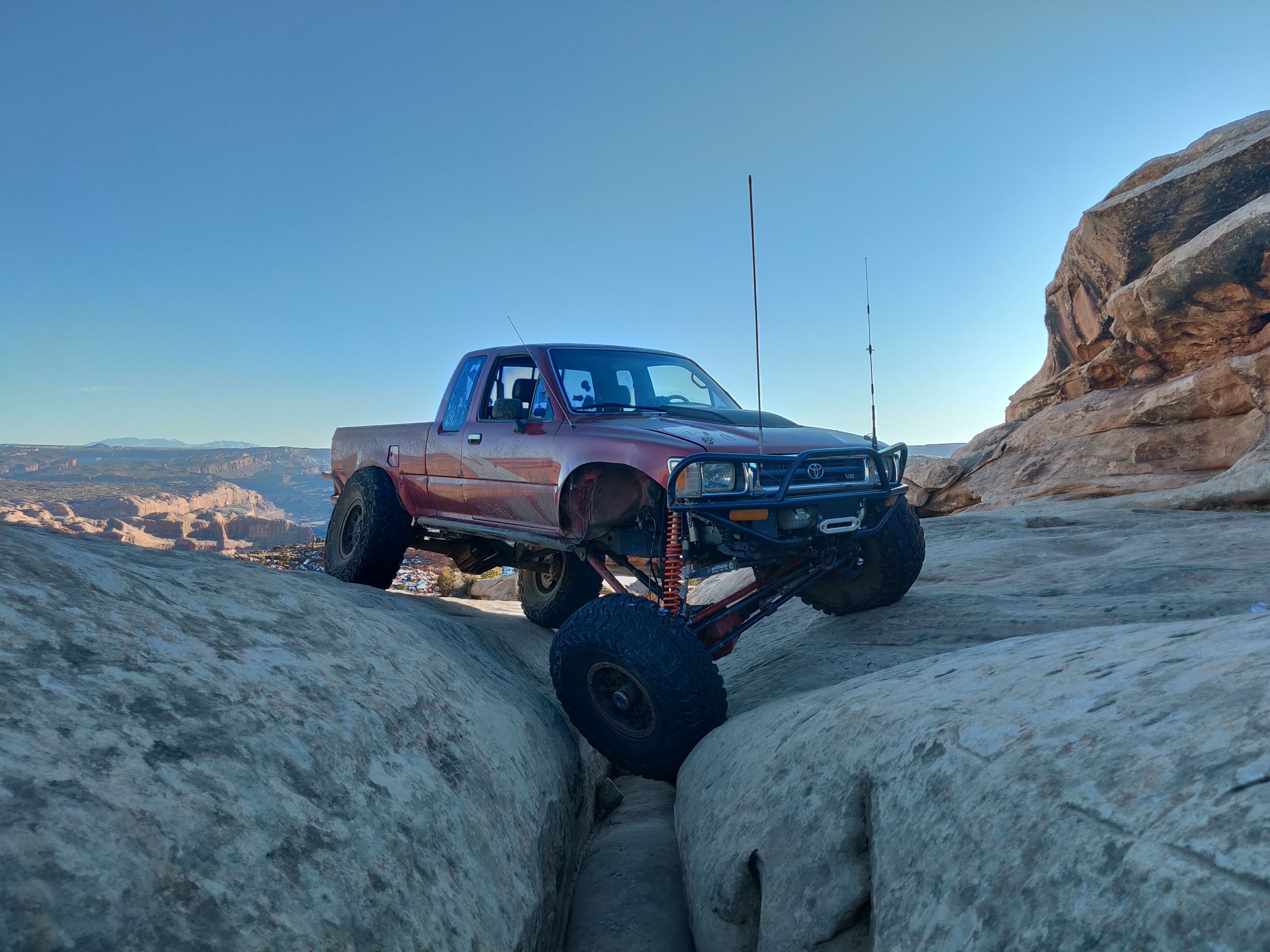 Flex Friday at Golden Crack | Scrolller