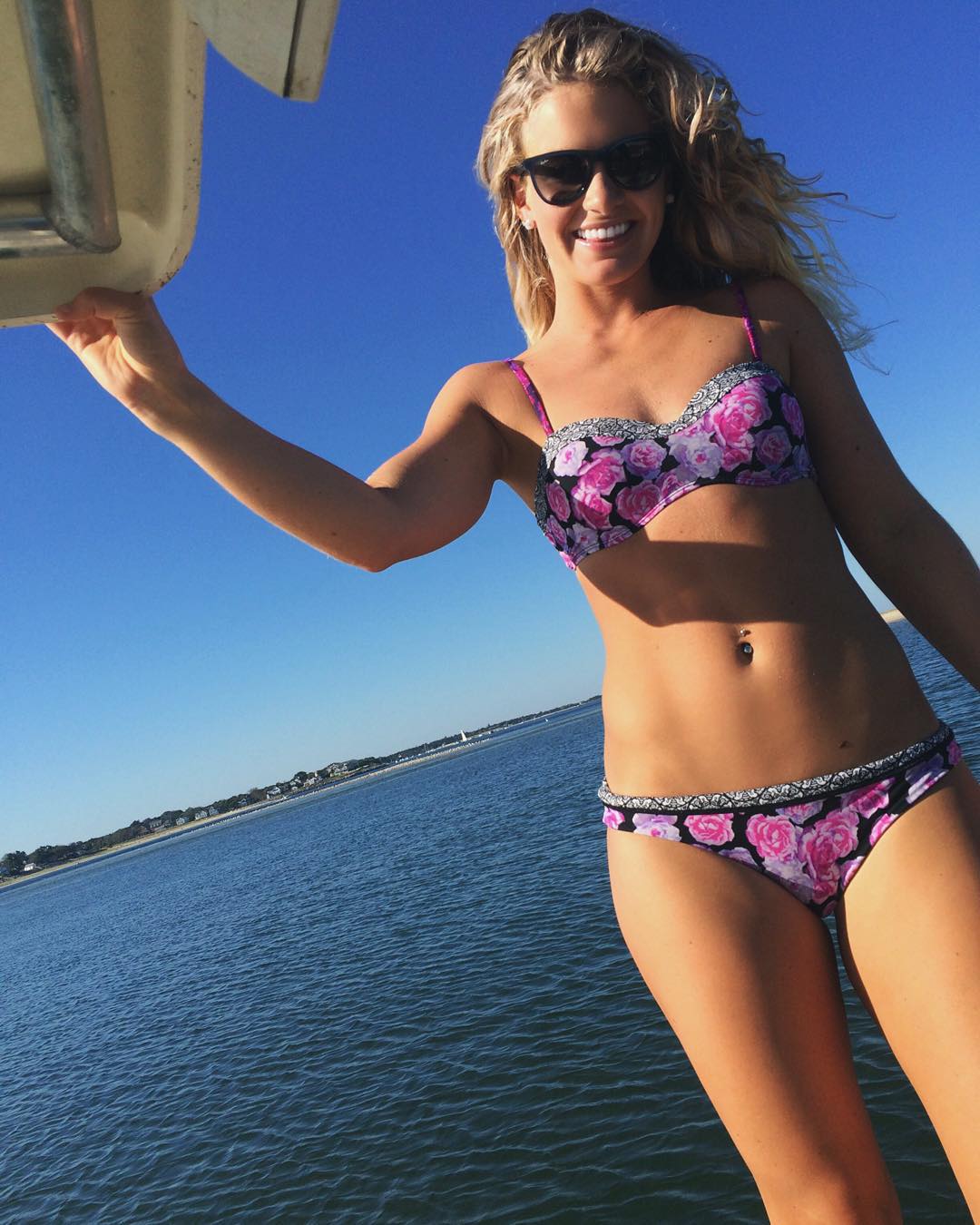 Flower bikini | Scrolller