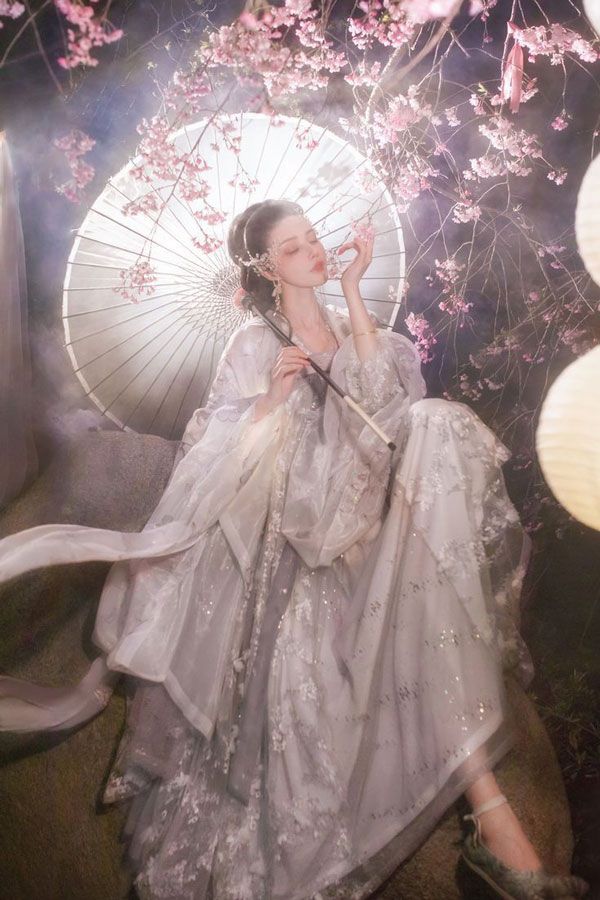 Flower Goddess | Scrolller