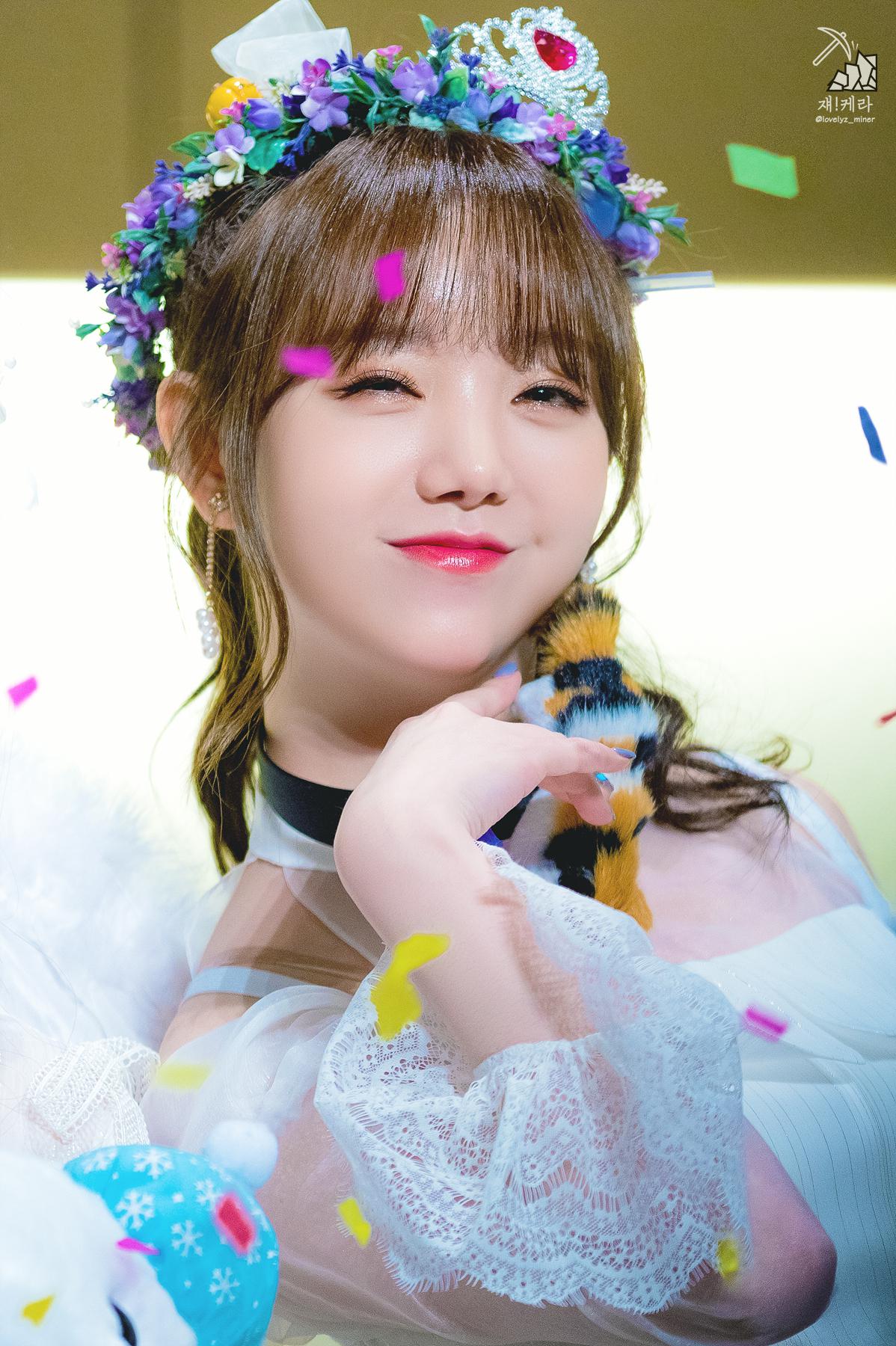 Flower Kei ☺️ | Scrolller