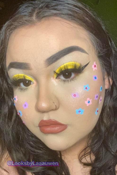 flower power 🌸 🥰 | Scrolller