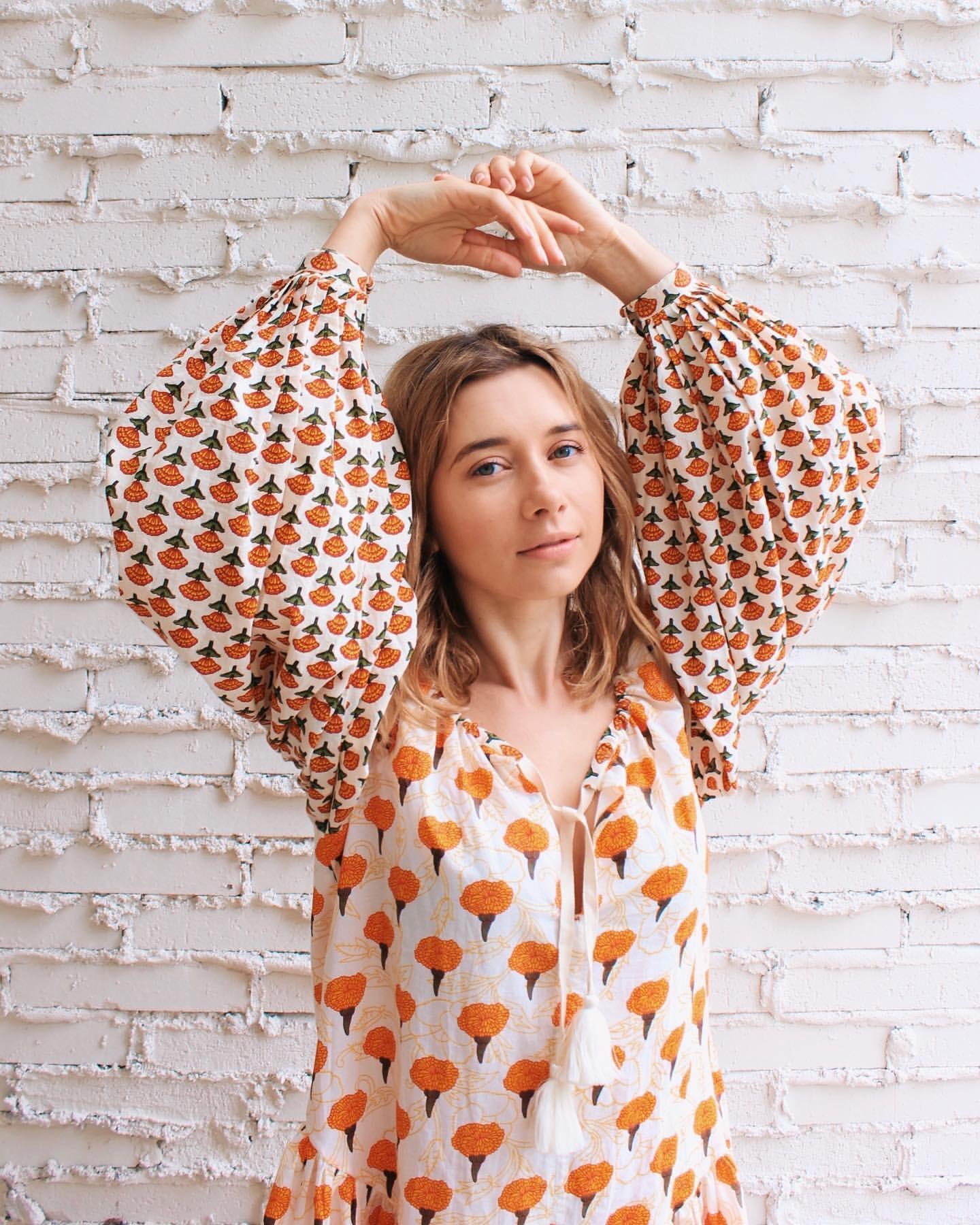 Fluffy Sleeves | Scrolller