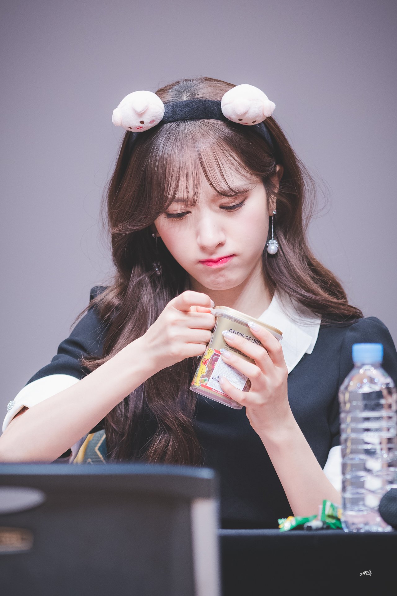 Focused Bona | Scrolller