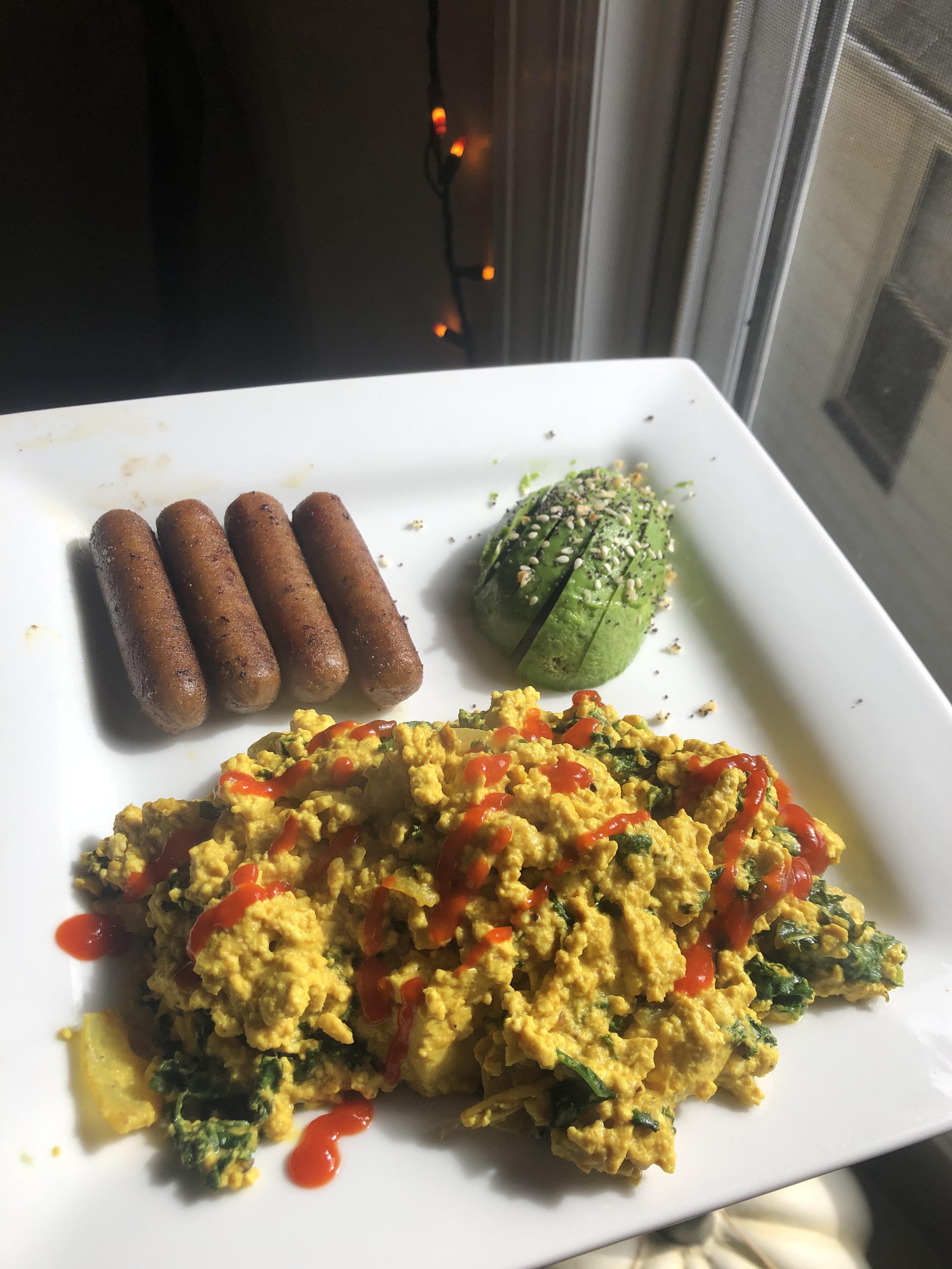 For any plant-based low-carb pals out here. Tofu scramble, 1/2 avocado, field roast sausage. 50g ...