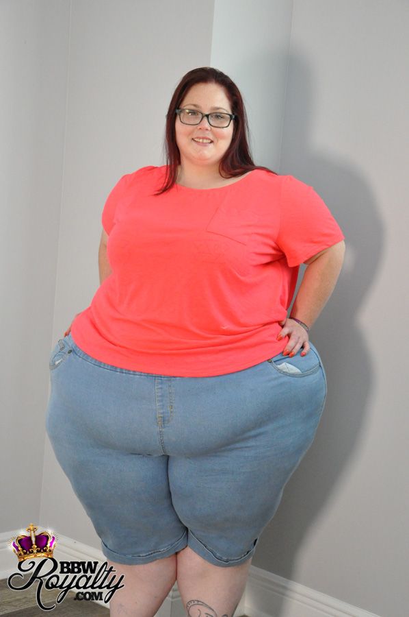 Discover more like ThickandBBWJeans: For the pear fans out there: Scarlett and Related Content ...