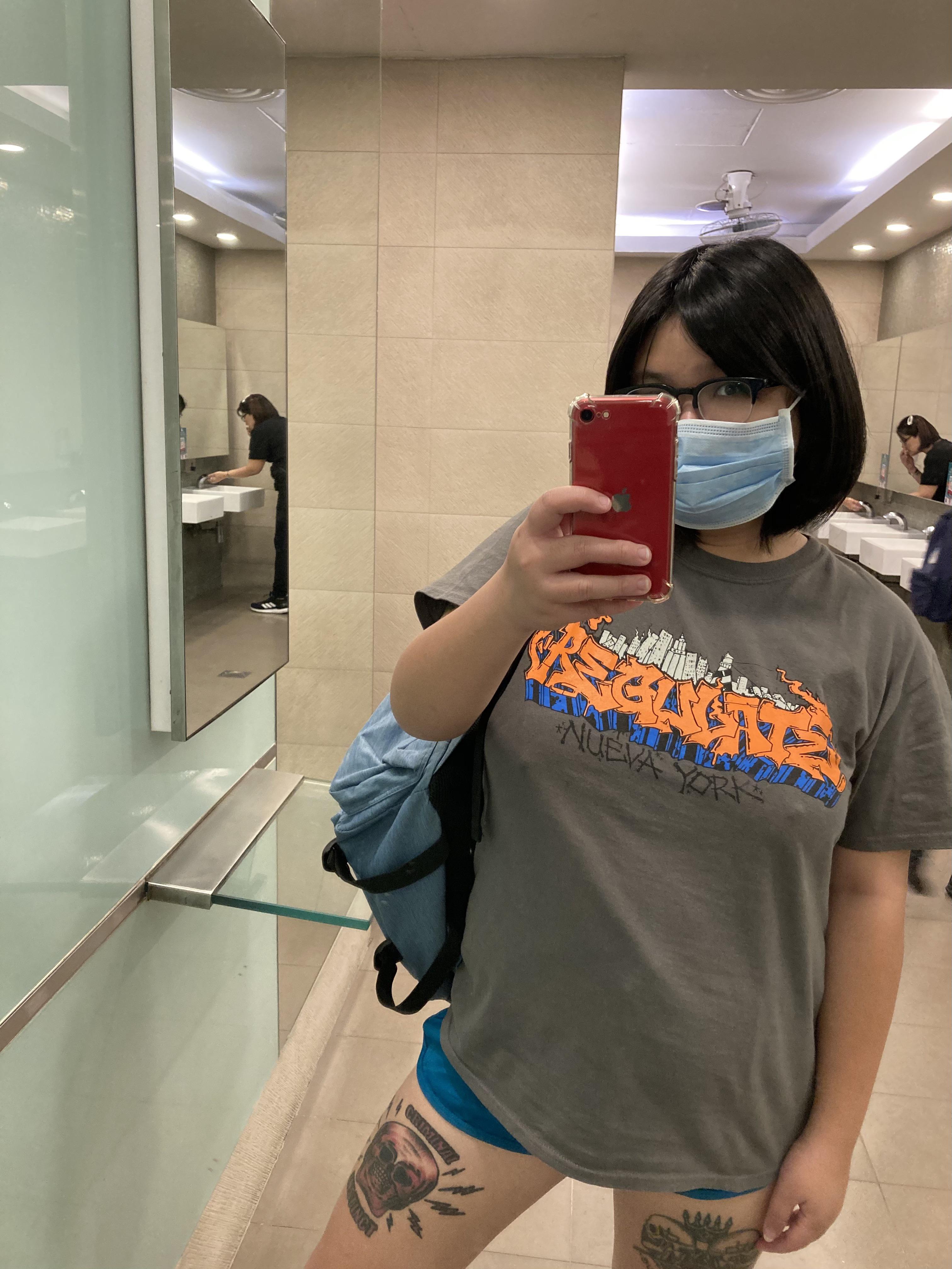 Forever braless + pantie-less @ work 🤫 | Scrolller