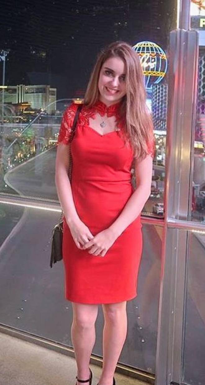 Formal👗 | Scrolller