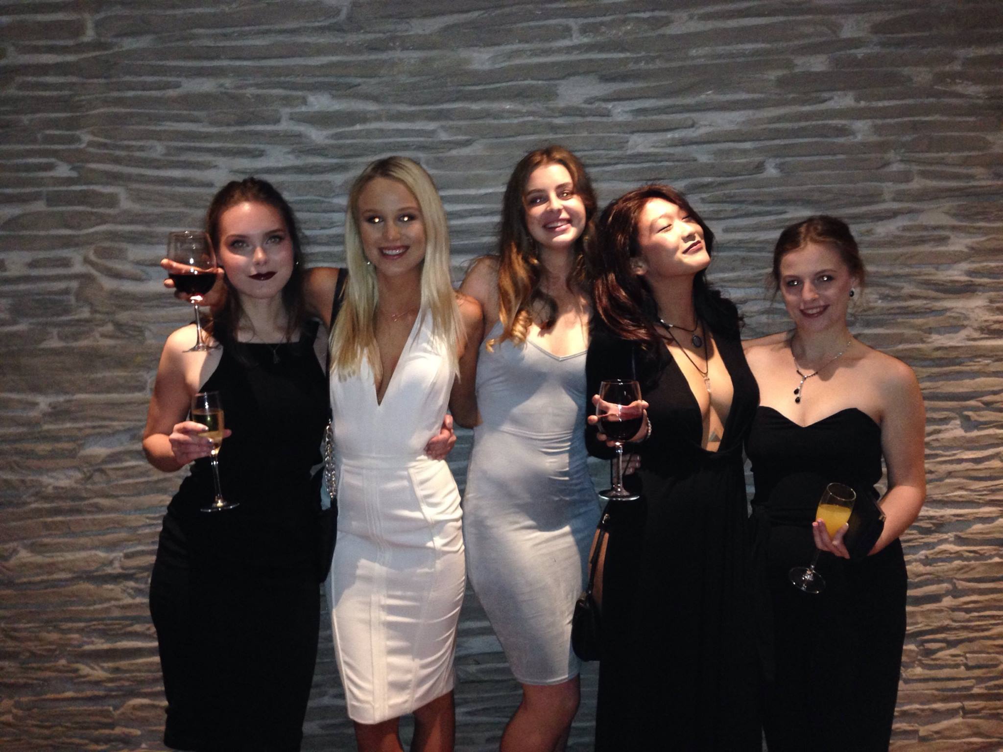 Formal dress | Scrolller