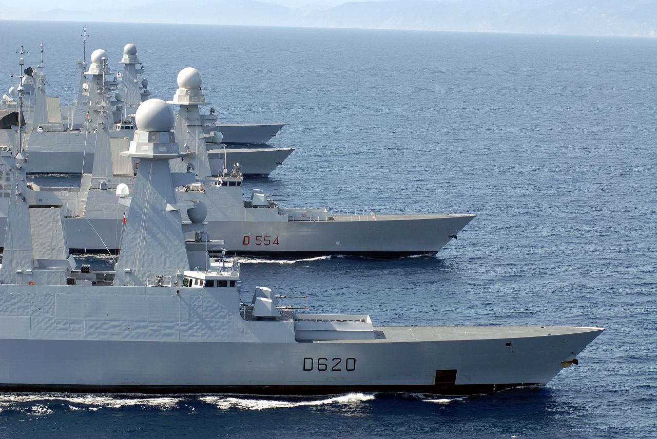 Four Horizon class destroyers [1280 × 856] | Scrolller