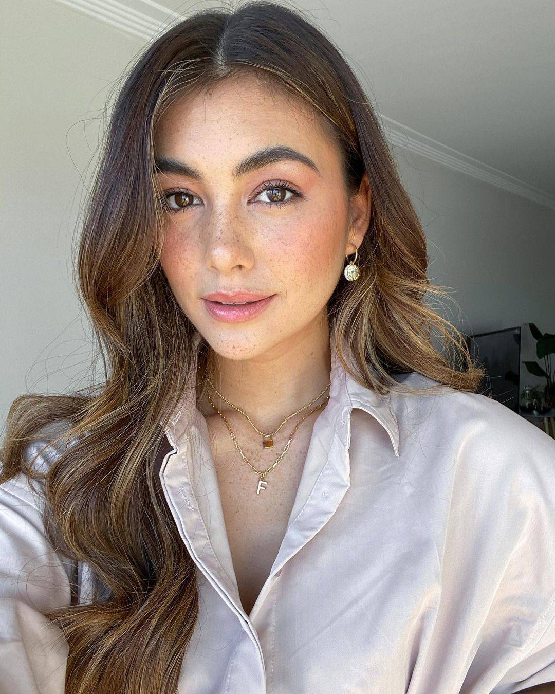 Francesca Hung | Scrolller