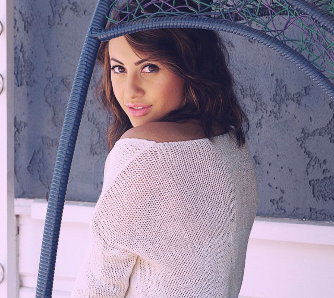 Francia Raisa Scrolller