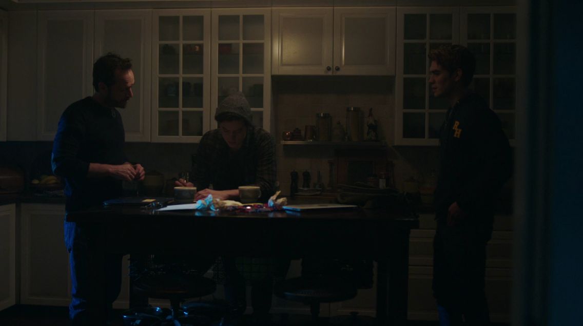 Fred, his son, and Archie | Scrolller