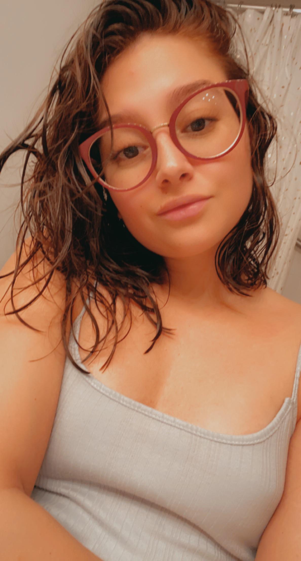 Freshly showered 🏼 | Scrolller