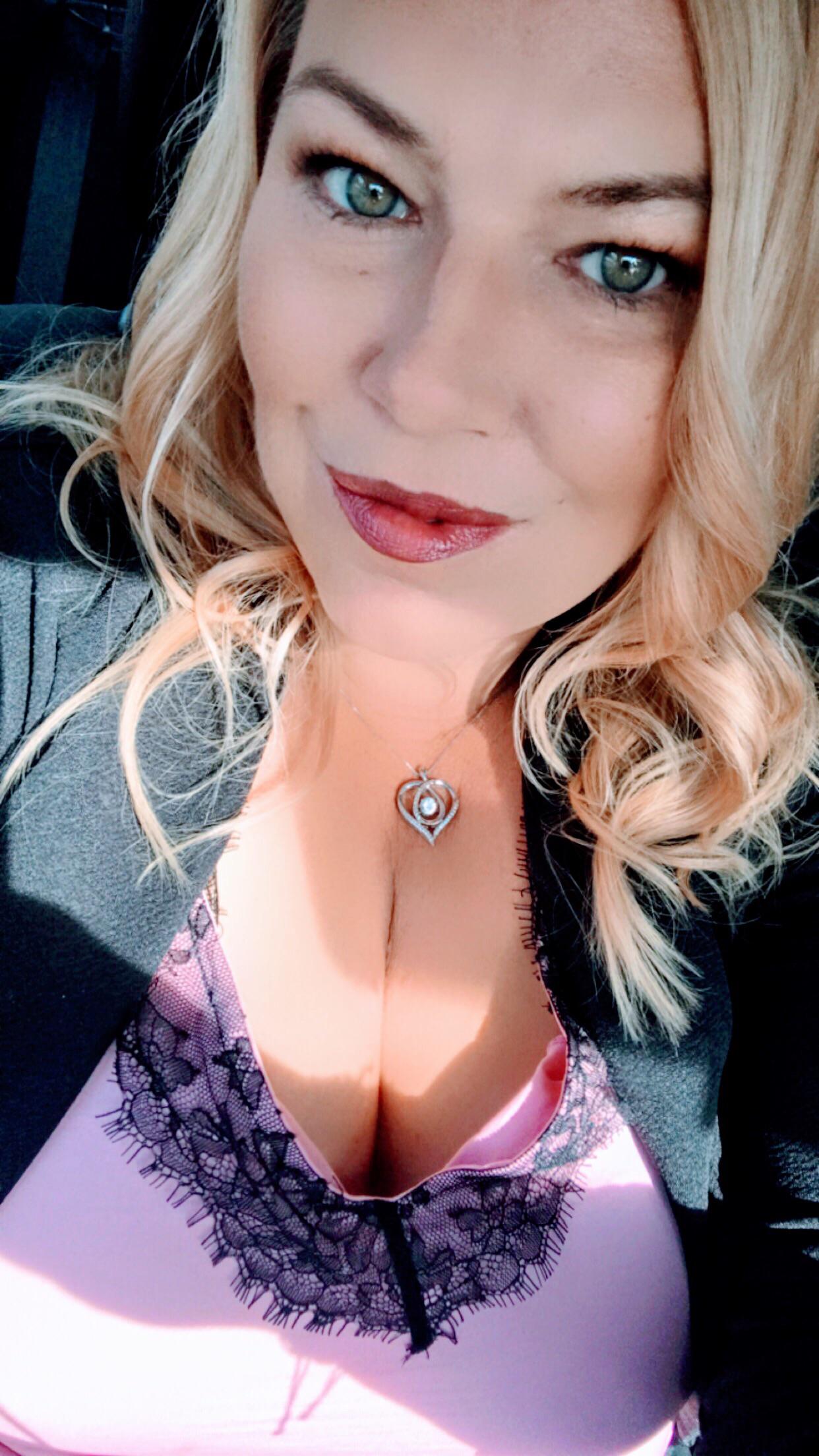 Fri-yay!!! | Scrolller