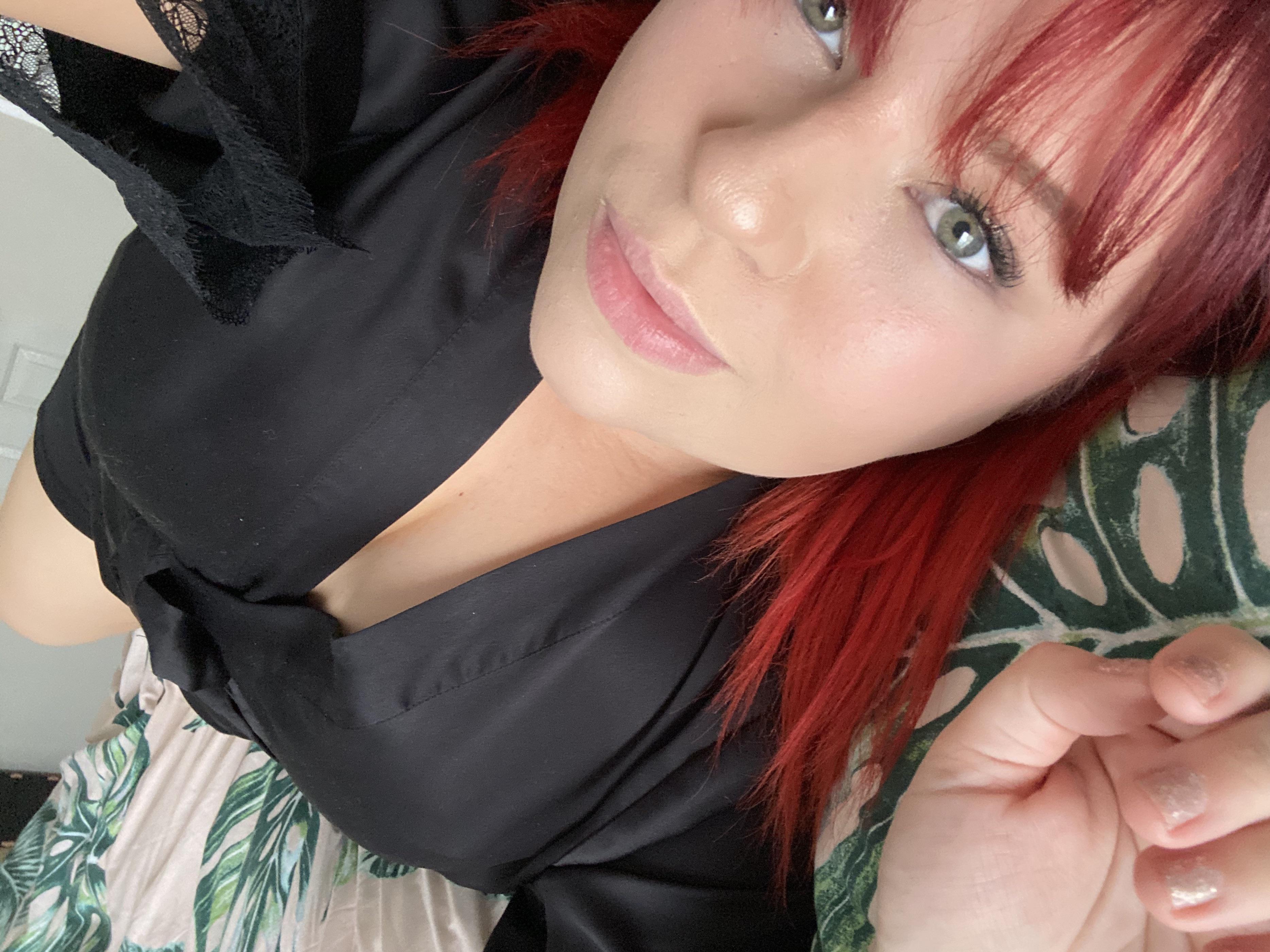 Fridaze 🤷🏼‍♀️ (F26) | Scrolller