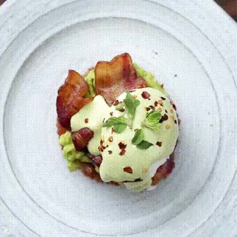 Fried Green Tomato Eggs Benedict | Scrolller