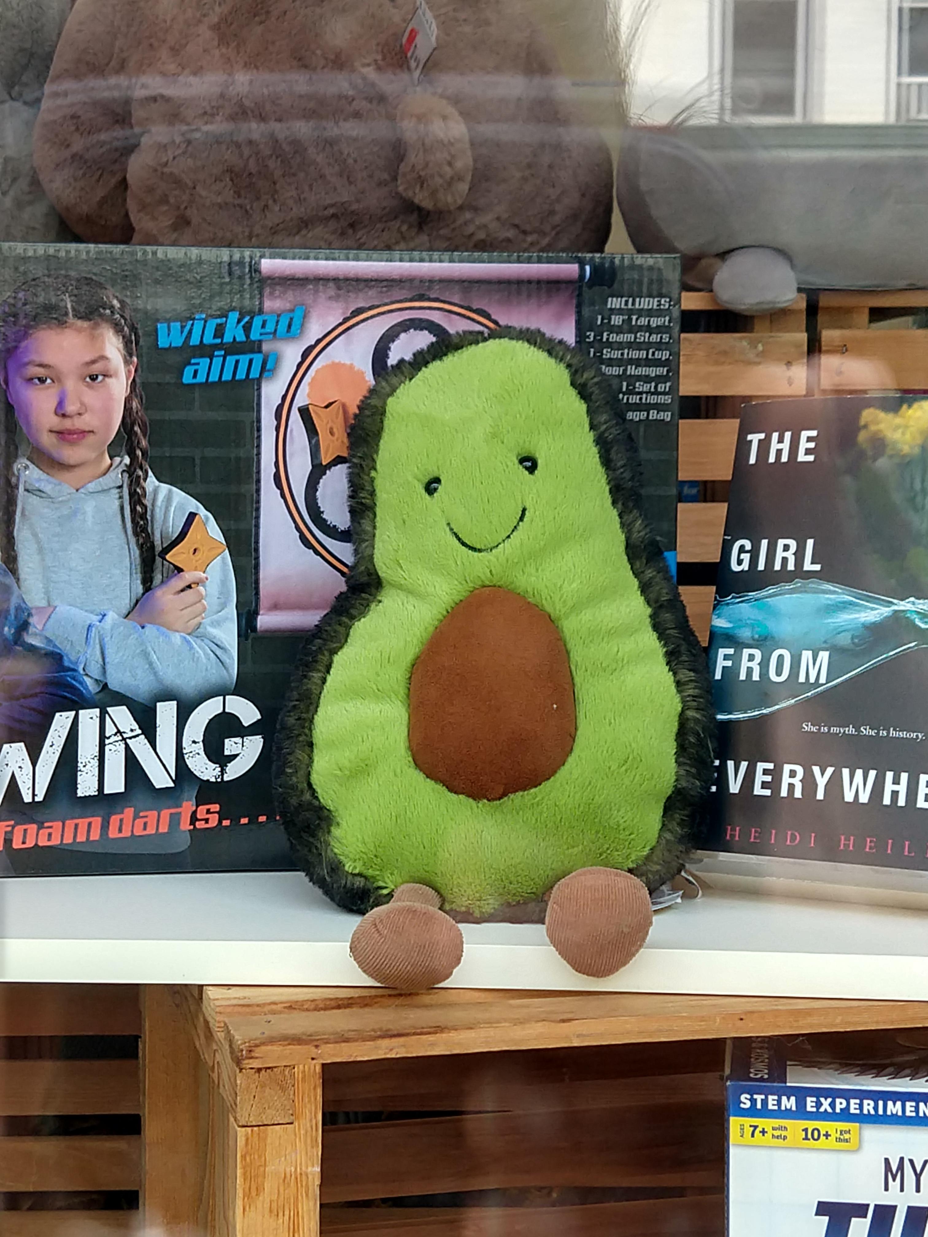 Friendly avocado | Scrolller