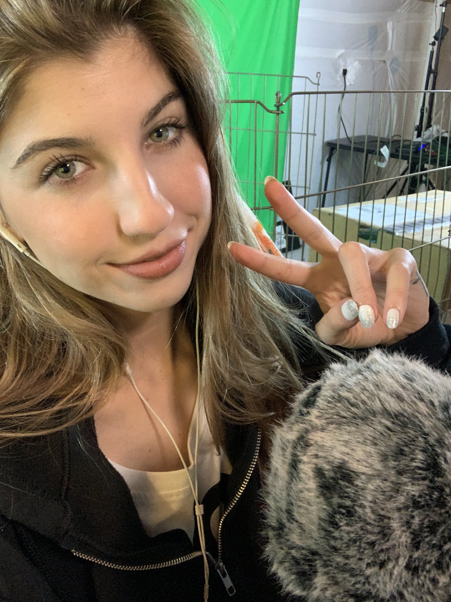 Frivvi Selfie Before Stream :) | Scrolller