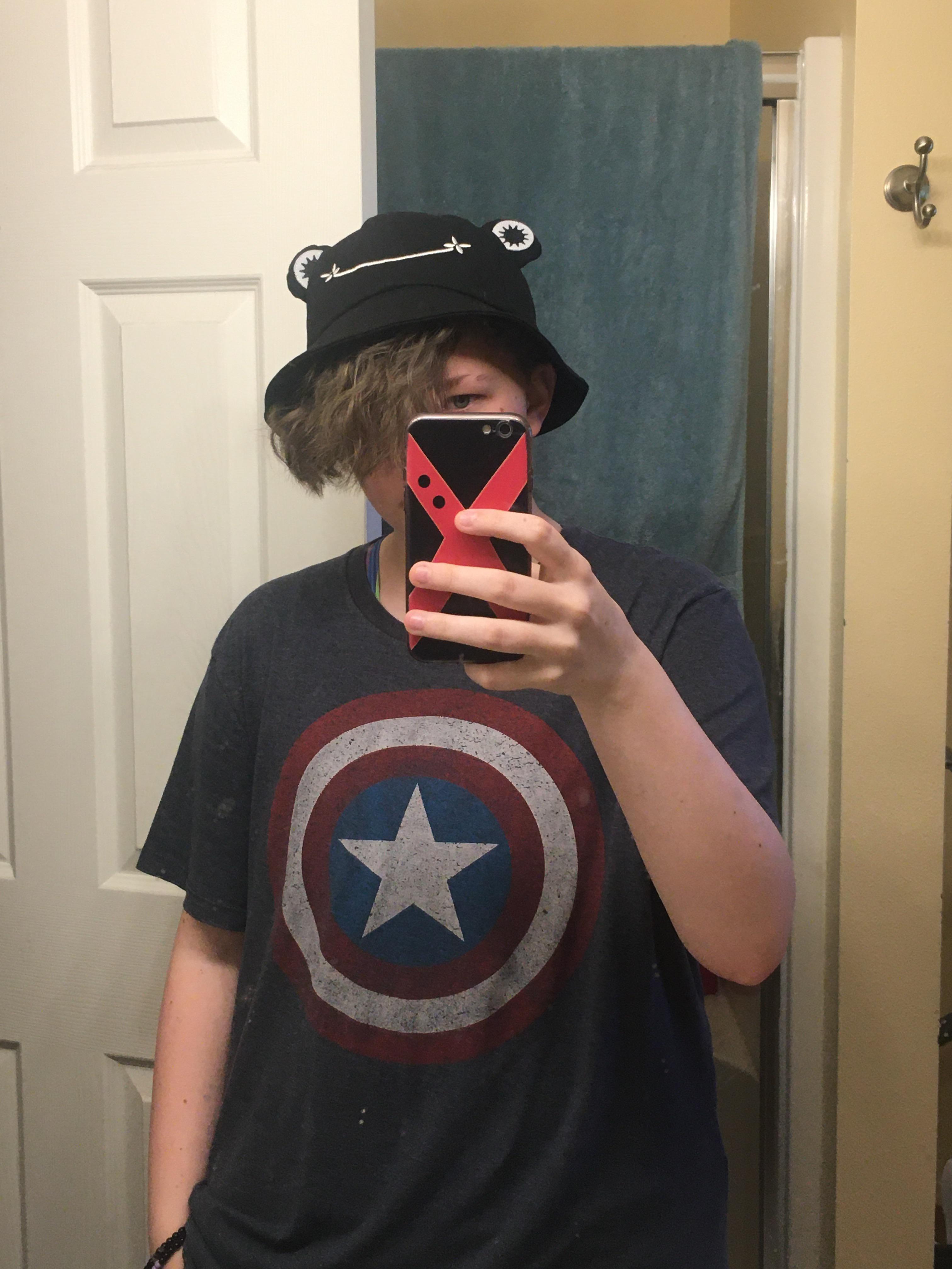 Frog hat =) | Scrolller