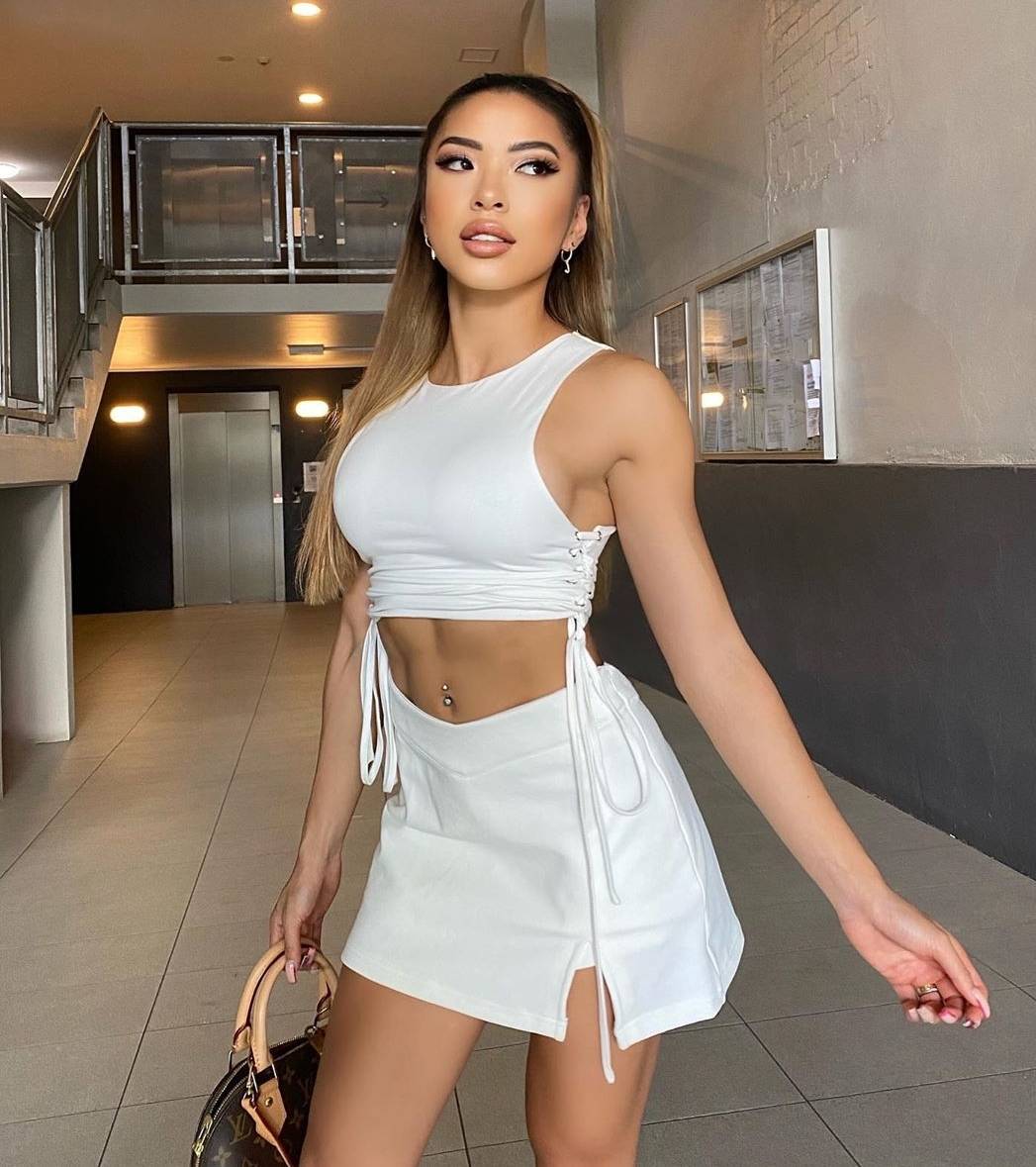 From models to pornstars, Australia has been giving the world some baddies! | Scrolller