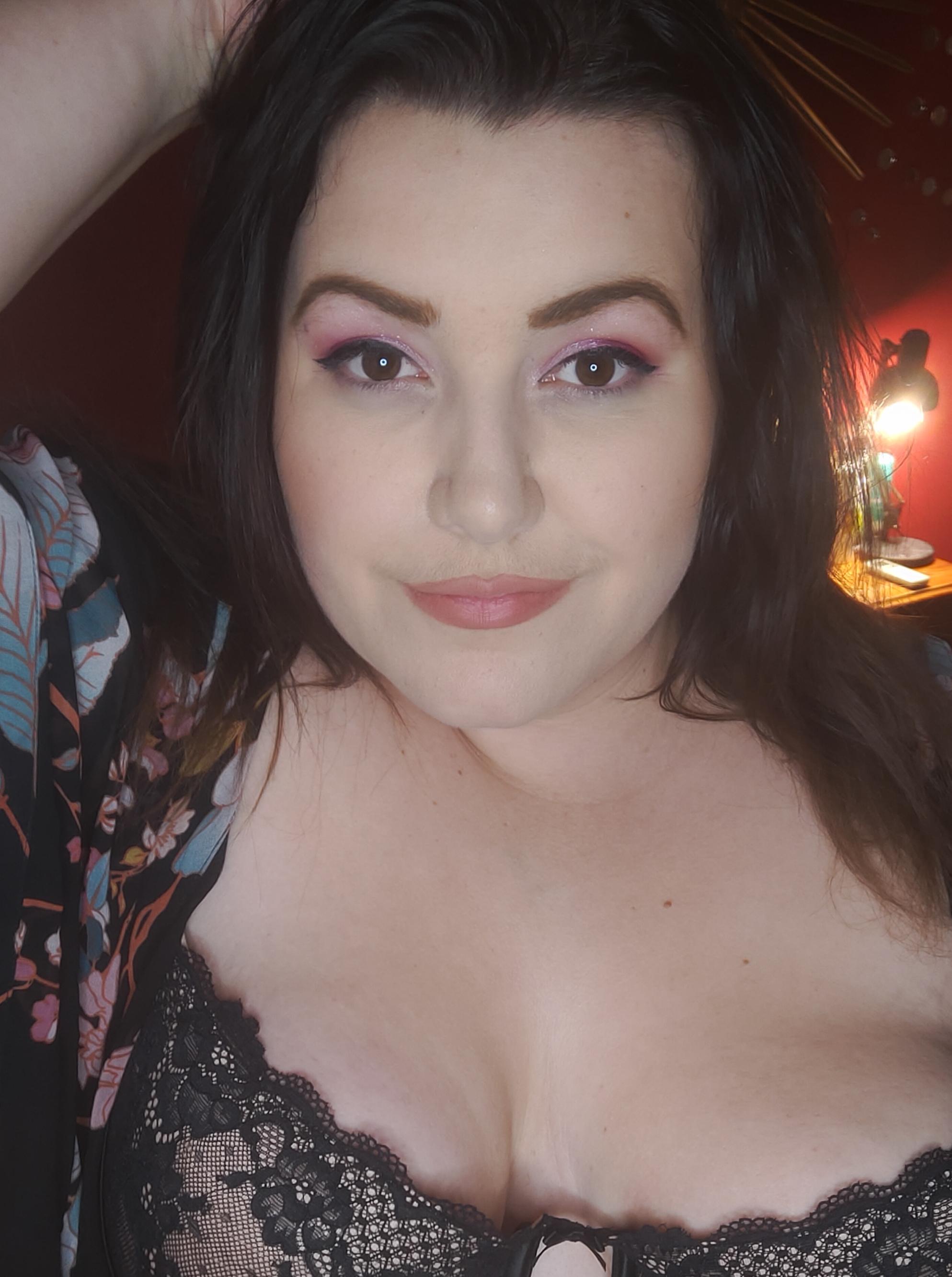 Front selfie, no angles just Hazel x | Scrolller