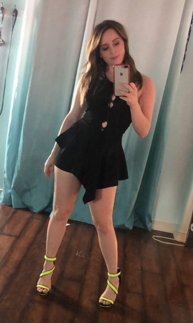 Full body | Scrolller