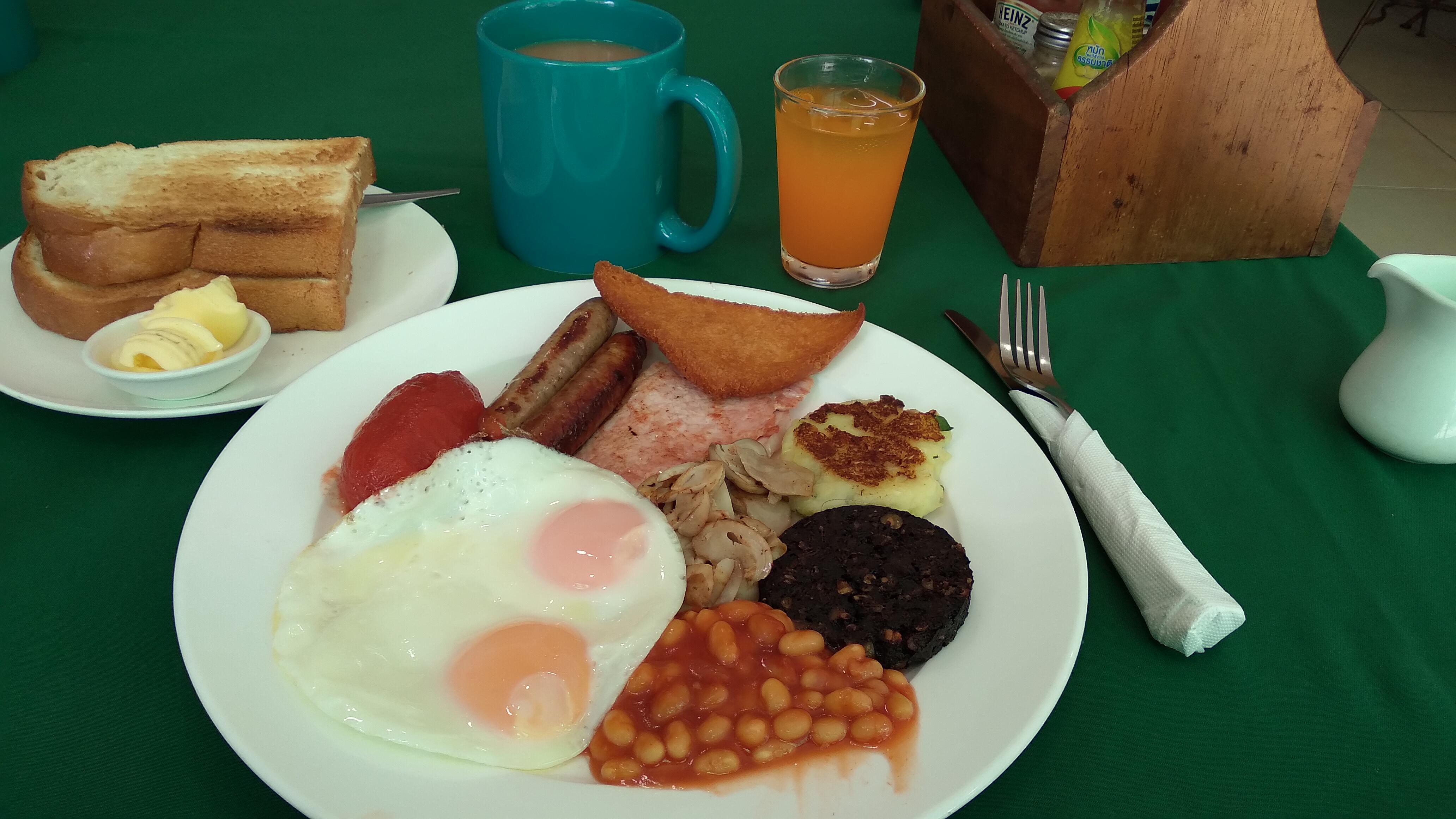 Full English with bubble and squeak | Scrolller