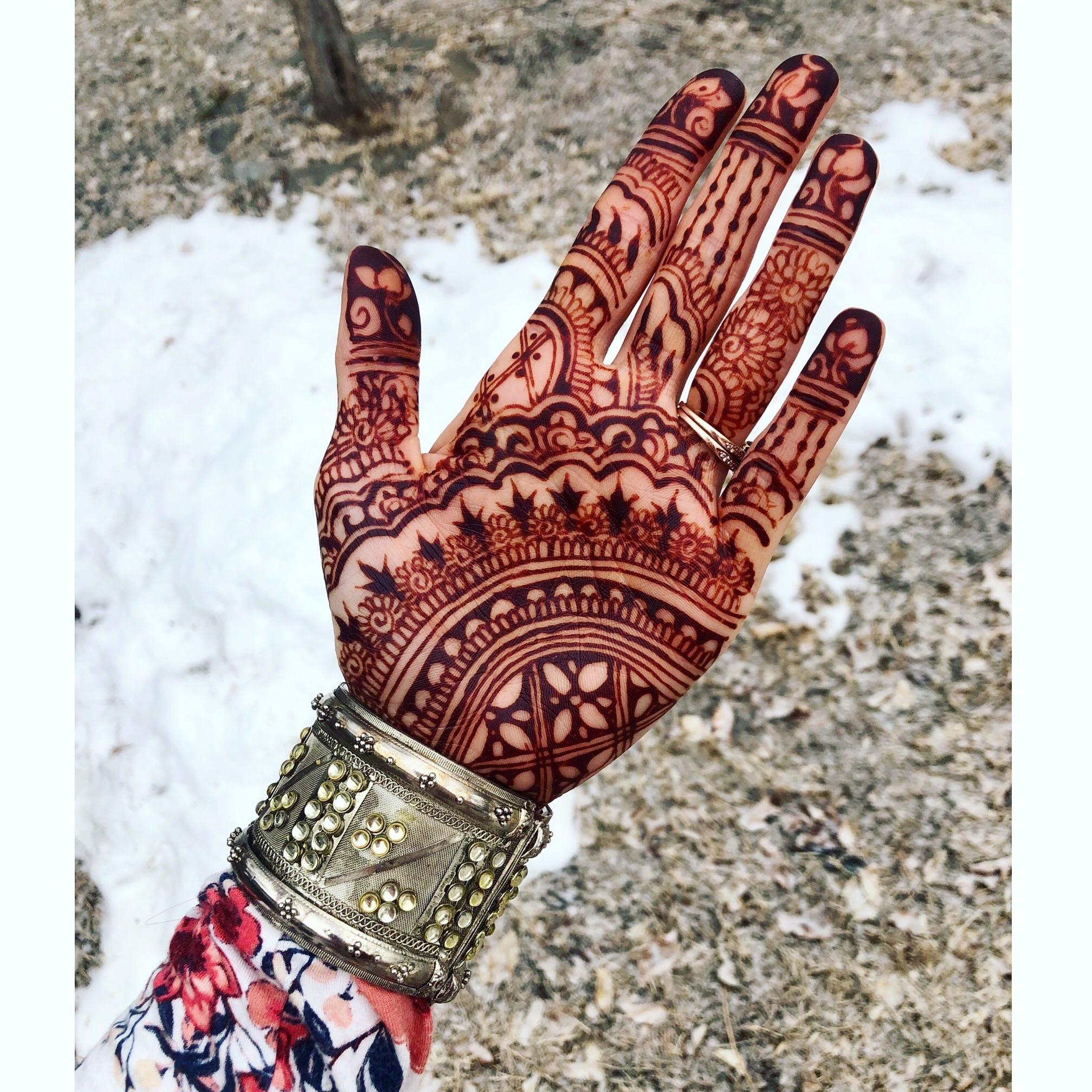 Full mature stain of 100% red raj henna paste | Scrolller