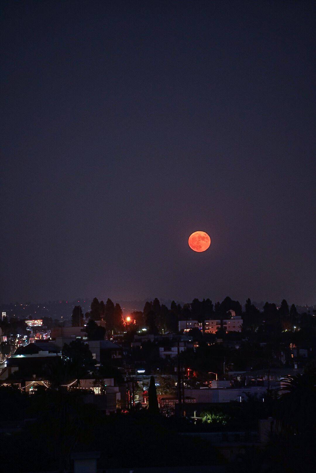 full moon rising from two nights ago | Scrolller